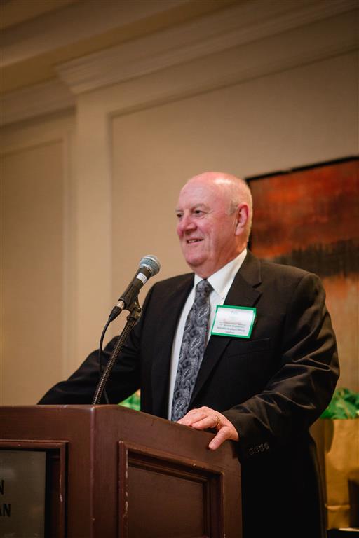 Williams Medium Mlb Agm